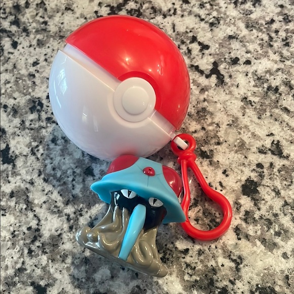 Pokemon | Toys | 999 Vintage Pokeball Tentacruel | Poshmark